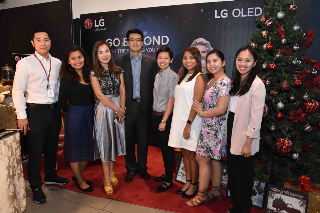 LG and Netflix kick off roadshow with LG B8 OLED TV - TechBeatph.com