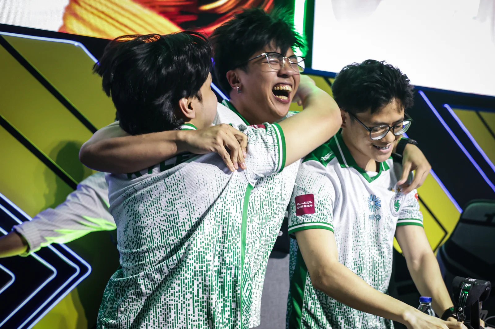 ONIC PH, Smart Omega Reach MPL PH Season 17 Final Four After ...